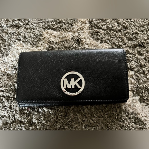 Michael Kors Collection | Bags | Mk Wallet | Poshmark